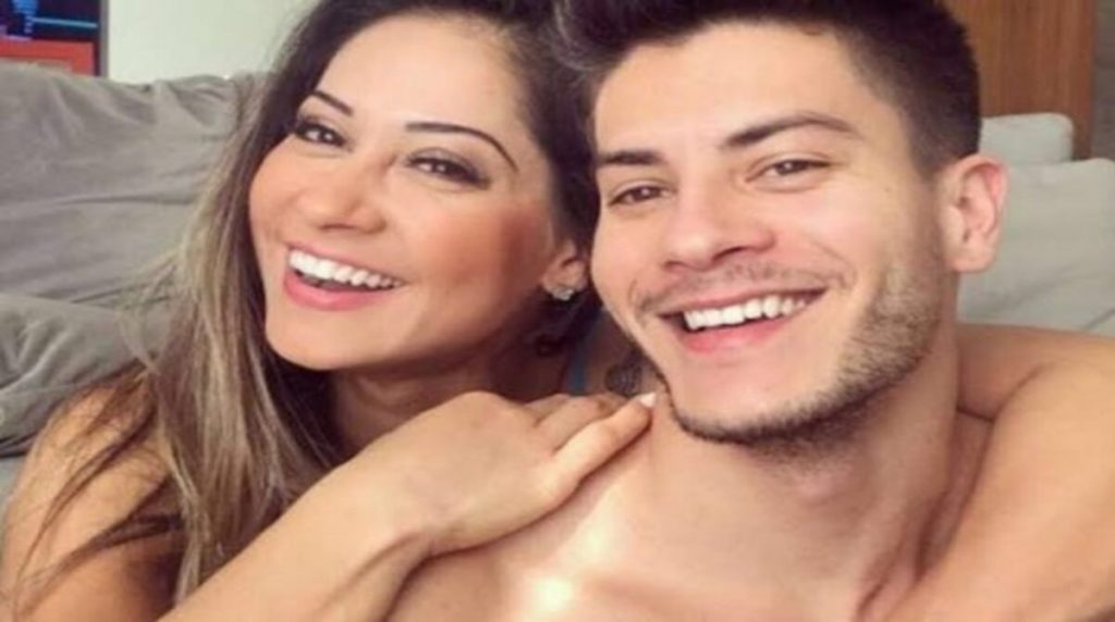 Mayra Cardi e Arthur Aguiar anunciam que vão morar juntos novamente