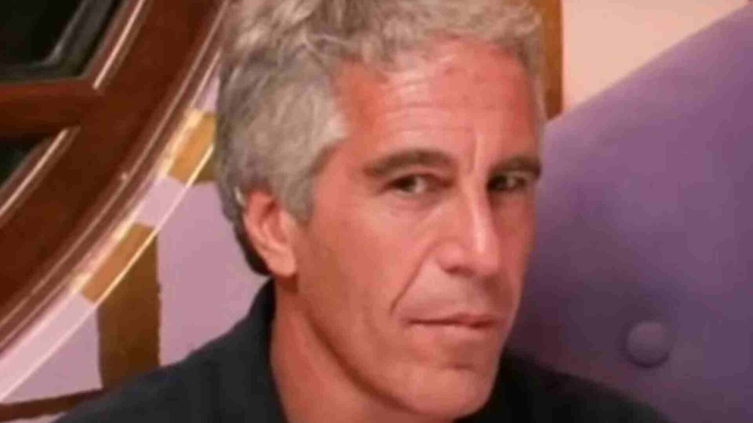 'Umas 50' estiveram na mansão de Epstein, diz brasileira sobre abusos