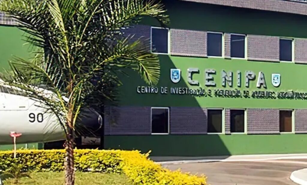 Cenipa está com caixas-pretas da aeronave que caiu no interior de SP