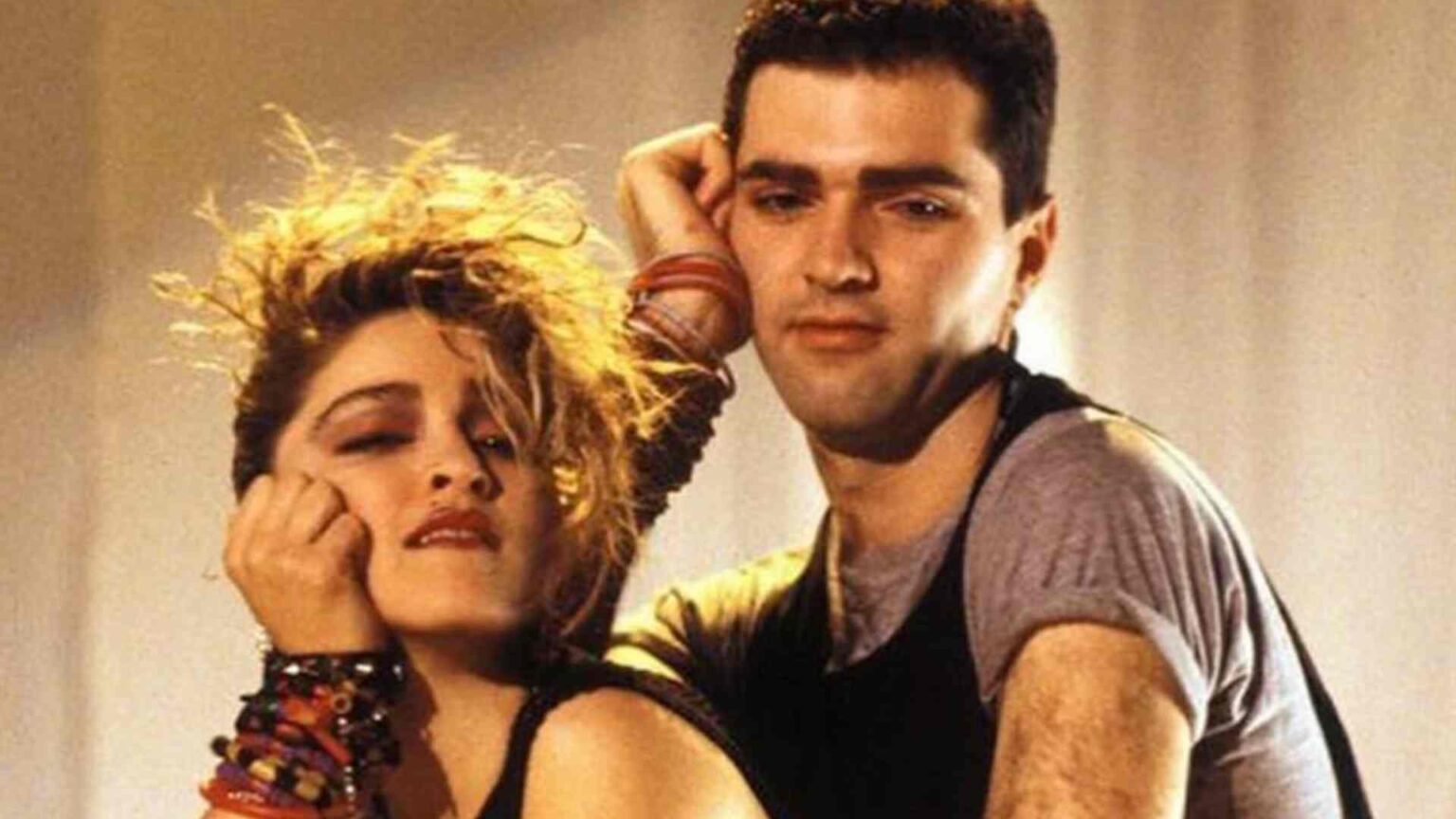 Morre Christopher Ciccone, irmão de Madonna, aos 63 anos: "Muita dor"