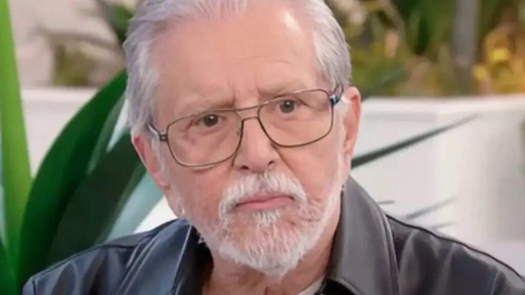 Carlos Alberto de Nóbrega é internado em Unidade de Terapia Semi-intensiva