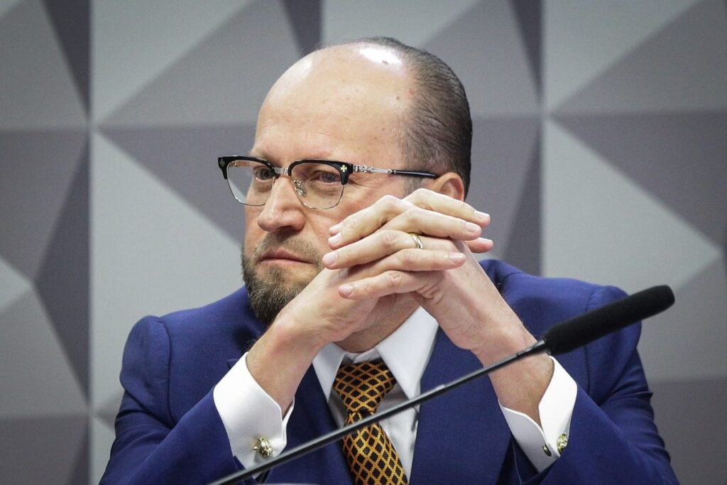 Nelson Wilians, investigado em esquema do INSS, nega juramento de falar ...