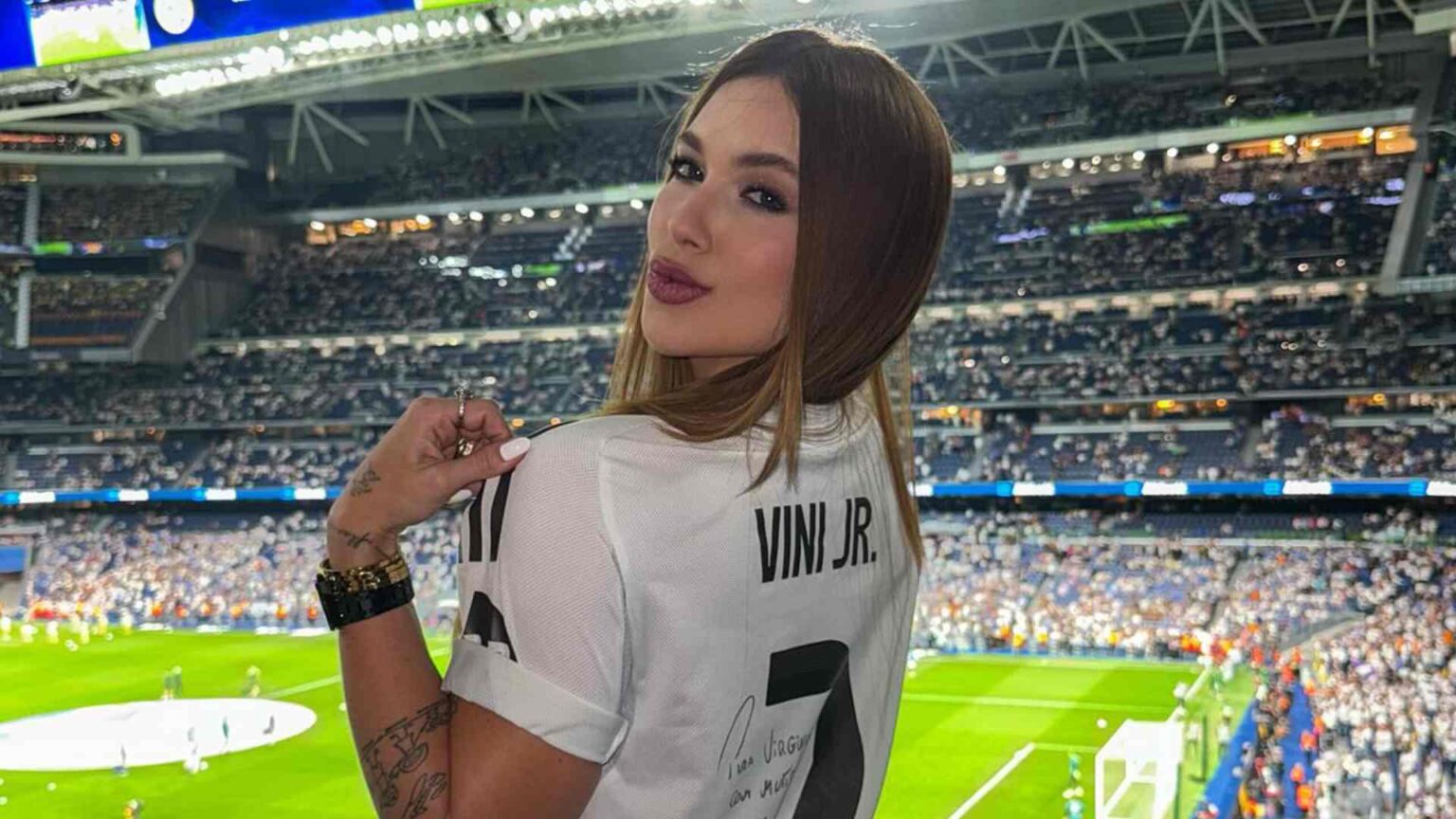 Assumiu? Virginia Fonseca acompanha Vini Jr. em jogo do Real Madrid na ...