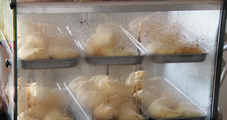 Chipa continua a reinar em bairros, mas no Caiobá tem a R$ 1 e de ...