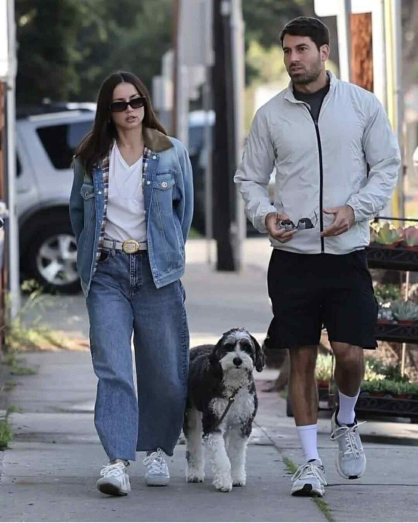 Ana de Armas foi vista passeando com Marcelo Valente em Los Angeles