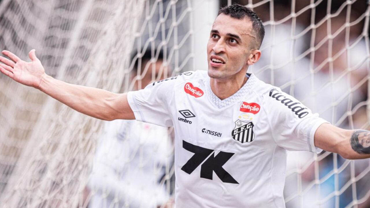 Santos escapa do rebaixamento com vitória sobre o Cruzeiro