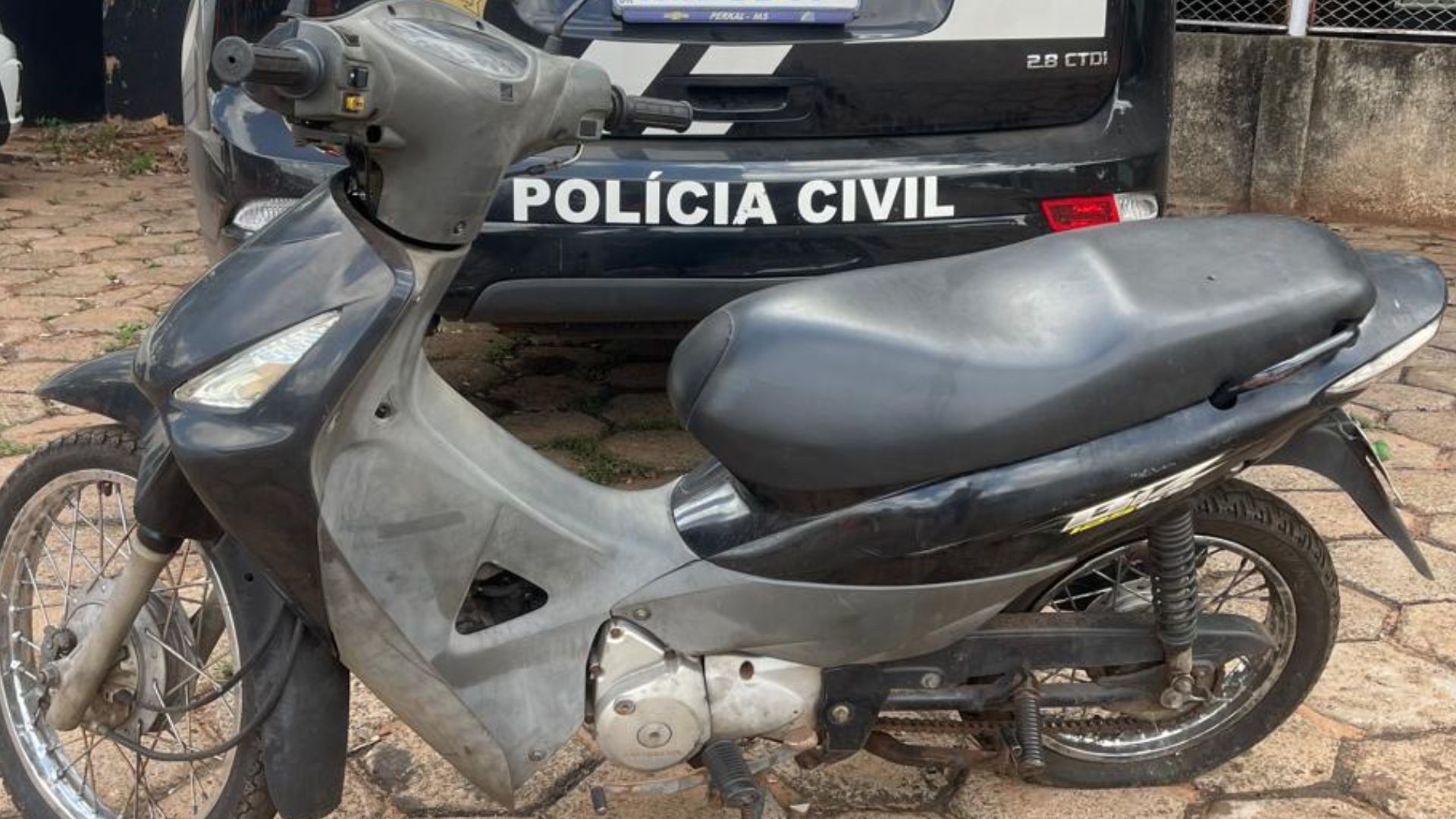 Polícia recupera mais três motos furtadas pelos "Gêmeos do Sayonara" em ...