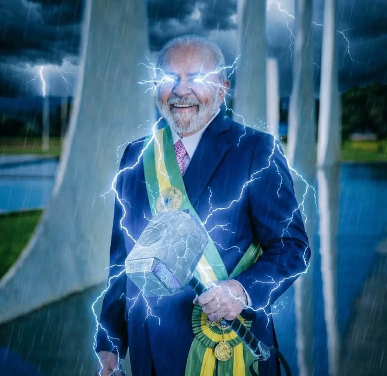 Gente? Internautas fazem 'chuva' de memes sobre raio que caiu em ...