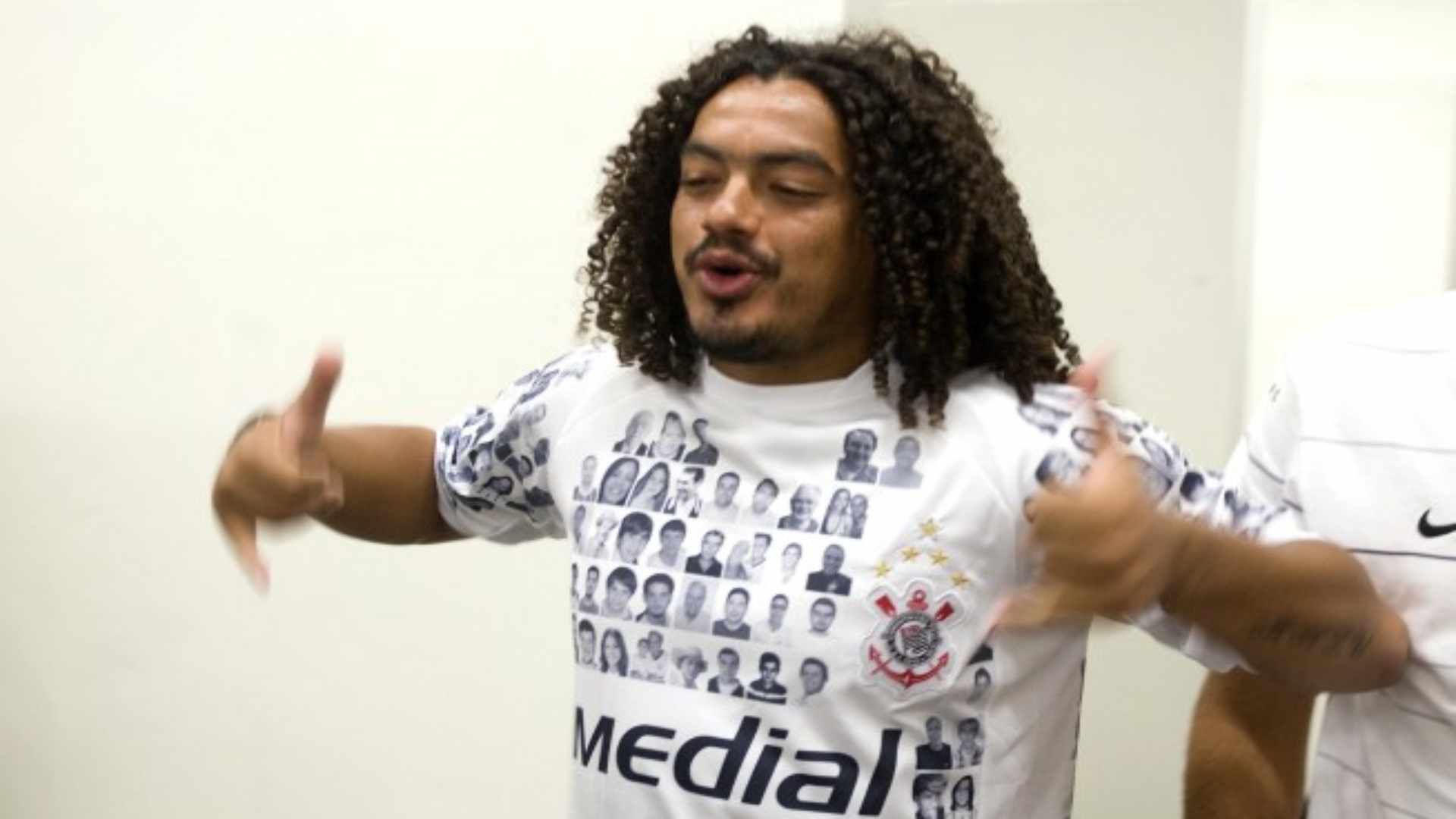 Perdigão, ex-Corinthians, é agredido por policial após jogo no Paranaense