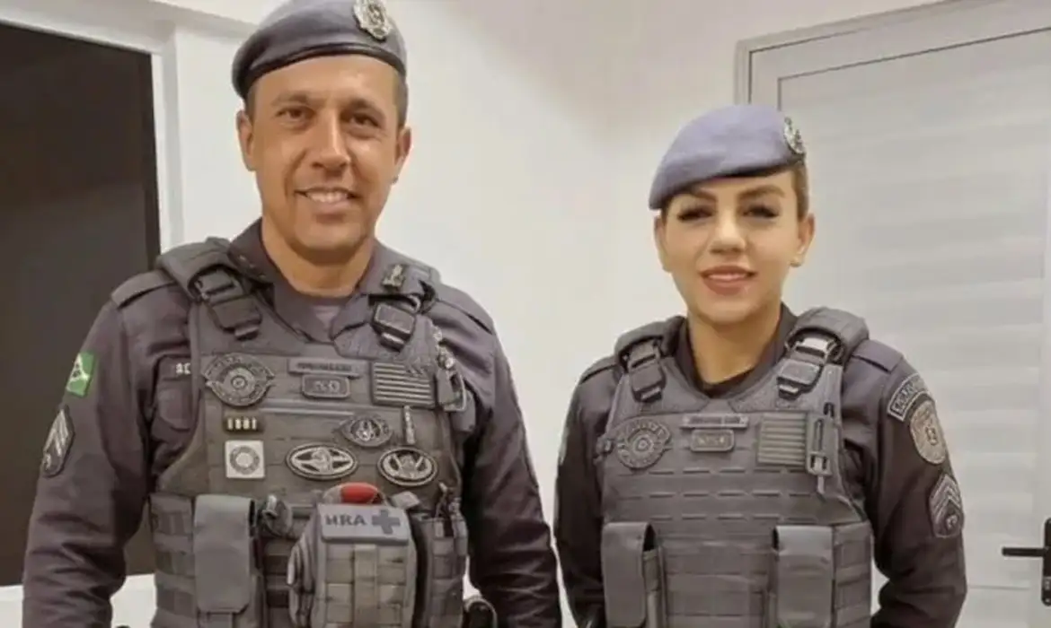 O tenente-coronel Geraldo Rosa Neto e a policial Gisele Alves Santana ...