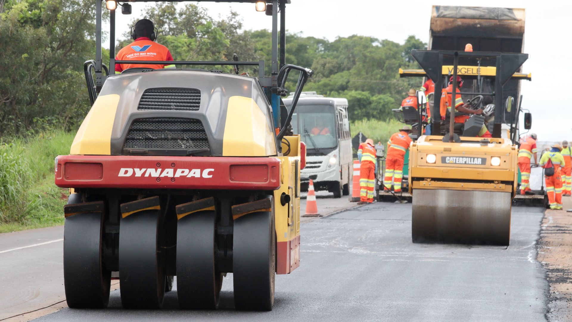 Obras na BR-163 em MS impacta diversos trechos da rodovia. (Foto ...